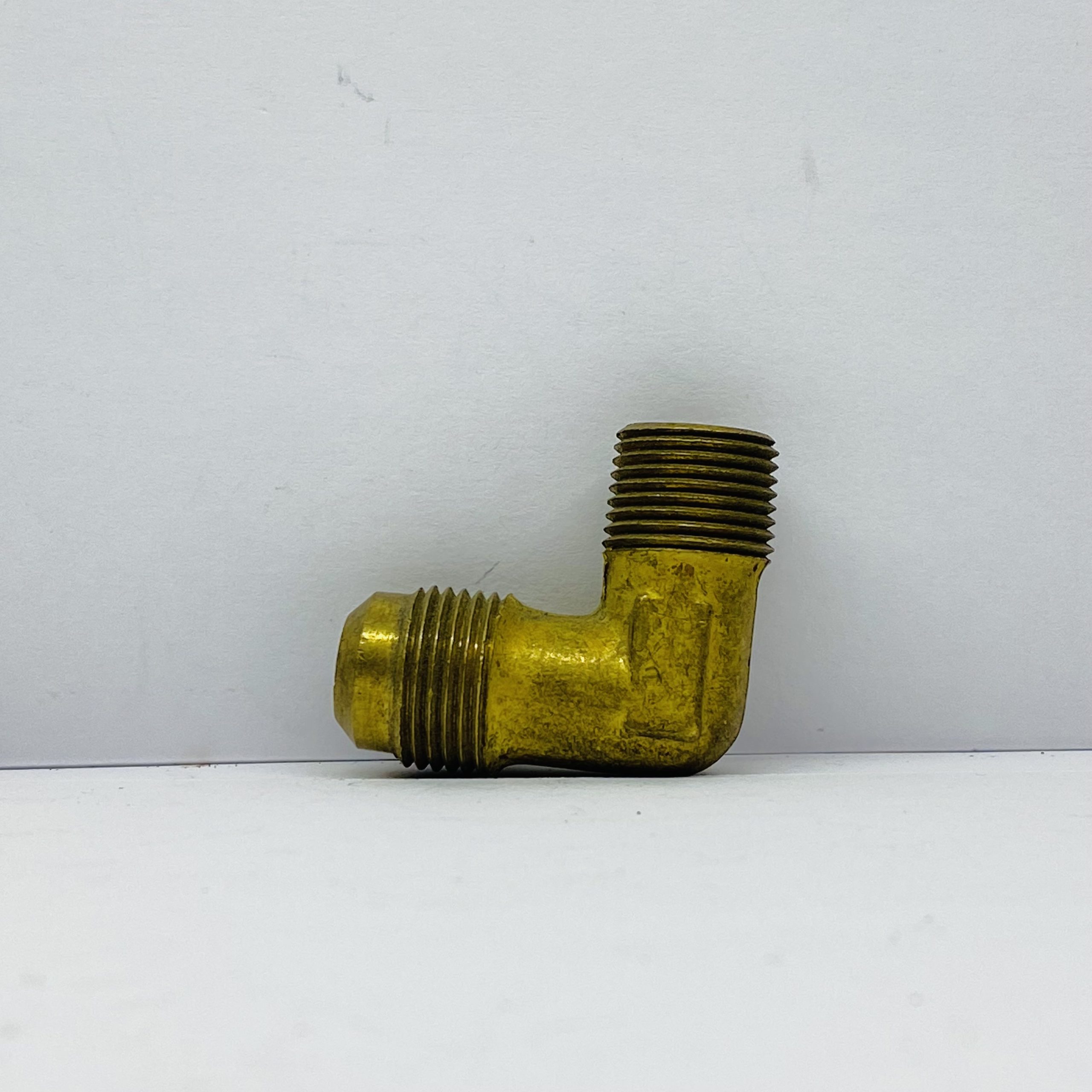 CODO TERMINAL 1/2 FLEARE – 3/8 NPT – El Español de Ayuntamiento SA de CV